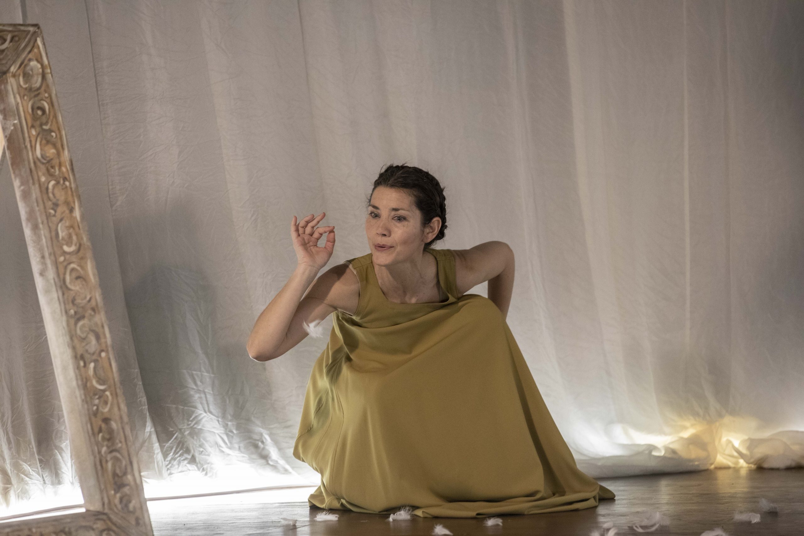 Galerie Photos – FRIDUCHA - Compagnie La Course Folle